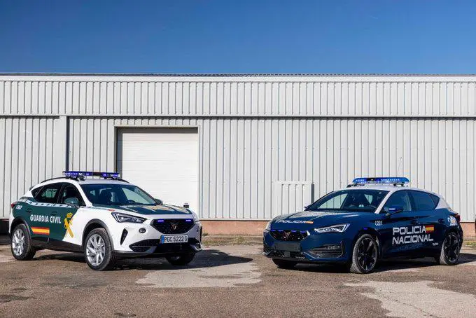Ferrari Policía Nacional: Lujo Y Seguridad En Las Calles De España ...