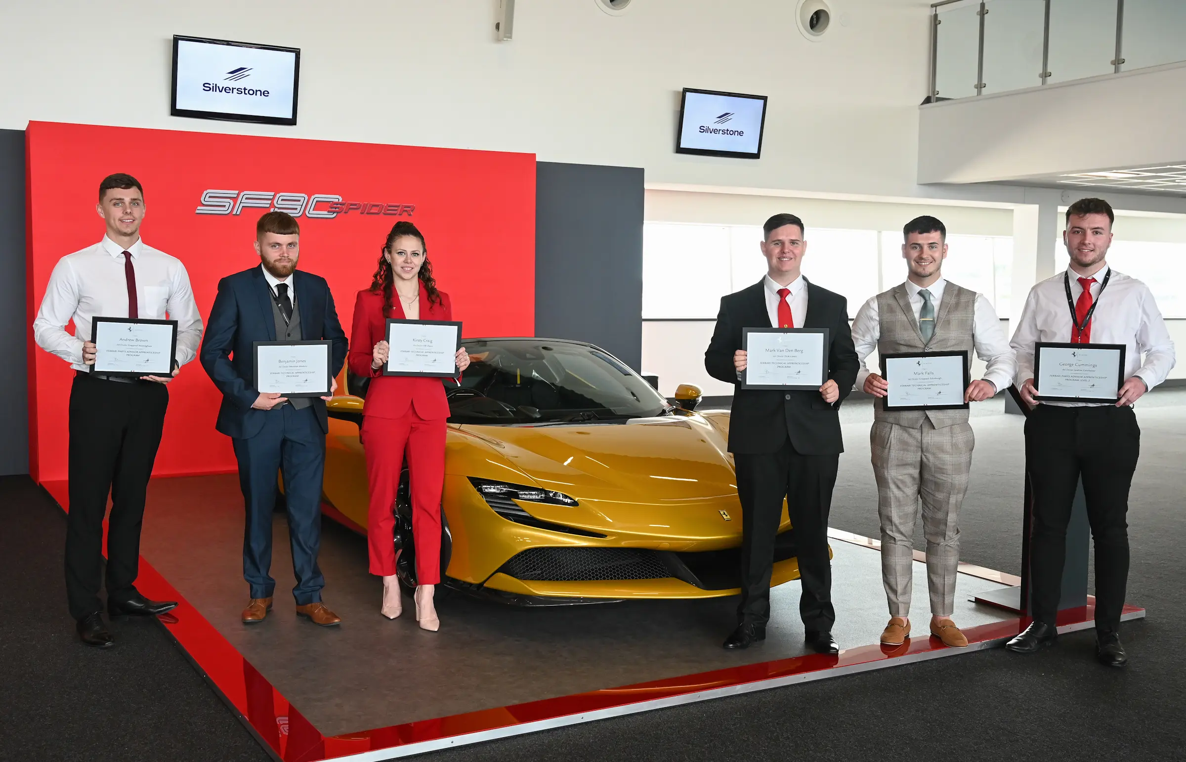 Ferrari Apprenticeship Uk: Carrera Emocionante En Automóviles De Lujo ...
