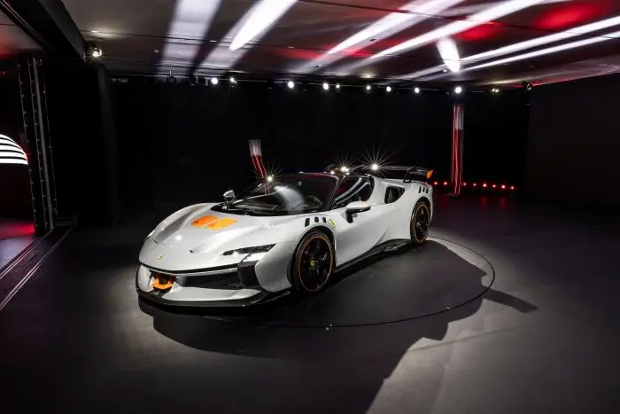 Ferrari Sf90 Versione Speciale: Potencia Y Rendimiento Excepcionales ...
